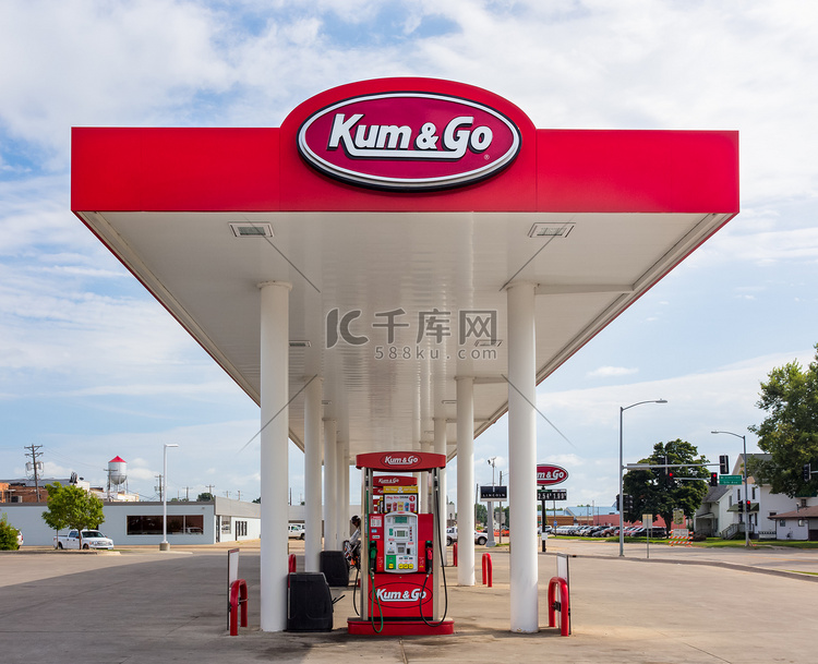 Kum & Go 外观和标志高清摄影大图-千库网