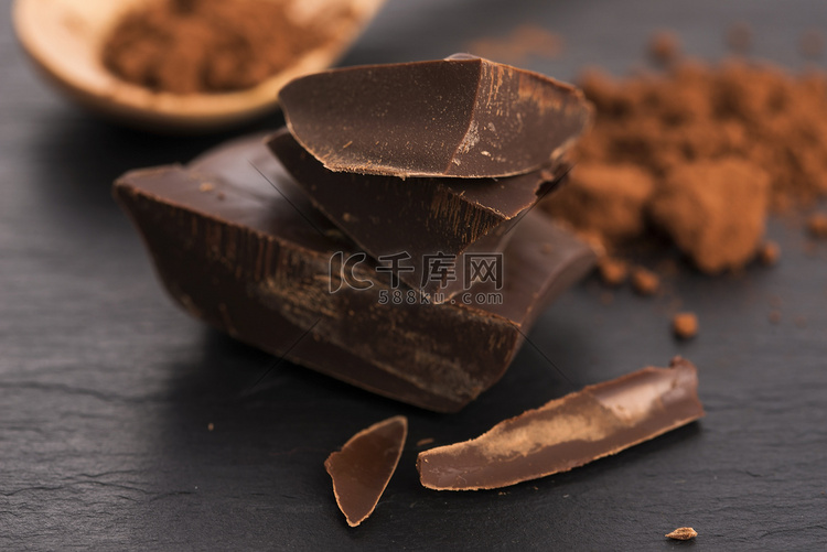 切碎的巧克力高清摄影大图-千库网