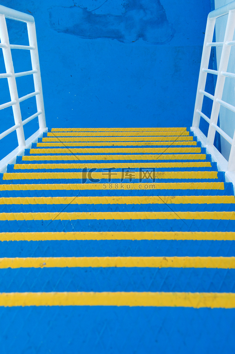 金属楼梯高清摄影大图-千库网