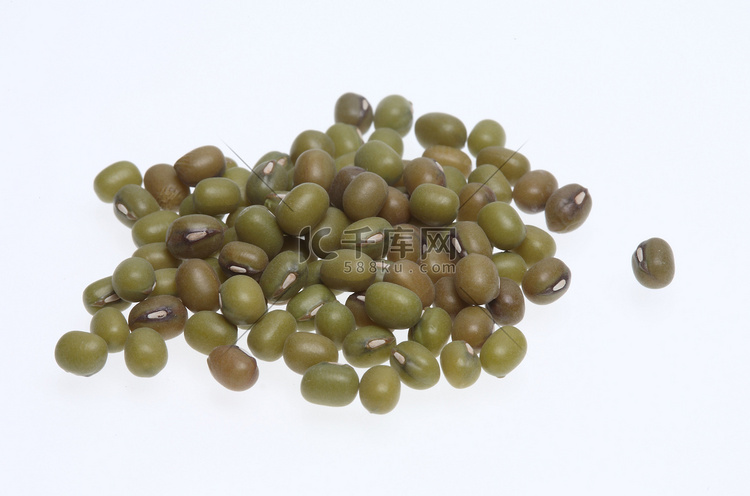 绿豆，Vigna radiata，也称耶路撒冷豆，mung dal高清摄影大图-千库网