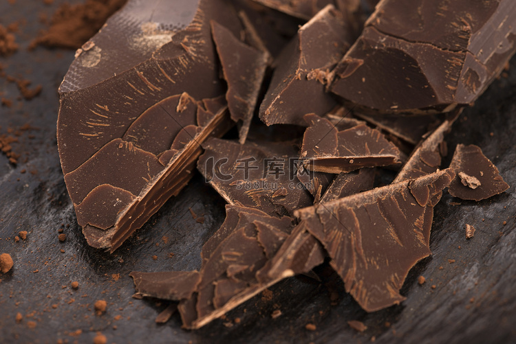 切碎的巧克力高清摄影大图-千库网