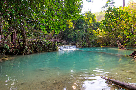 Kuang Si waterfall高清摄影大图-千库网