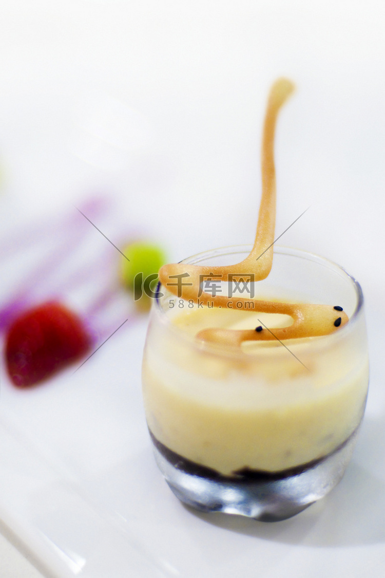甜点（开心果Semifreddo）高清摄影大图-千库网