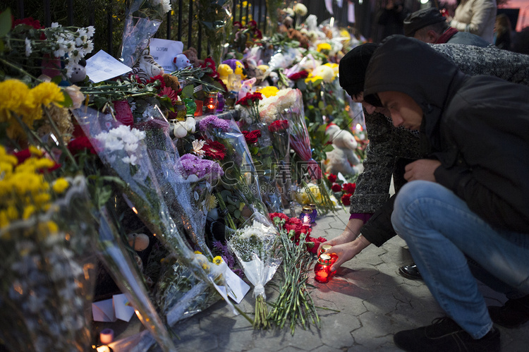 乌克兰 - 致敬 - 崩溃 - METROJET高清摄影大图-千库网