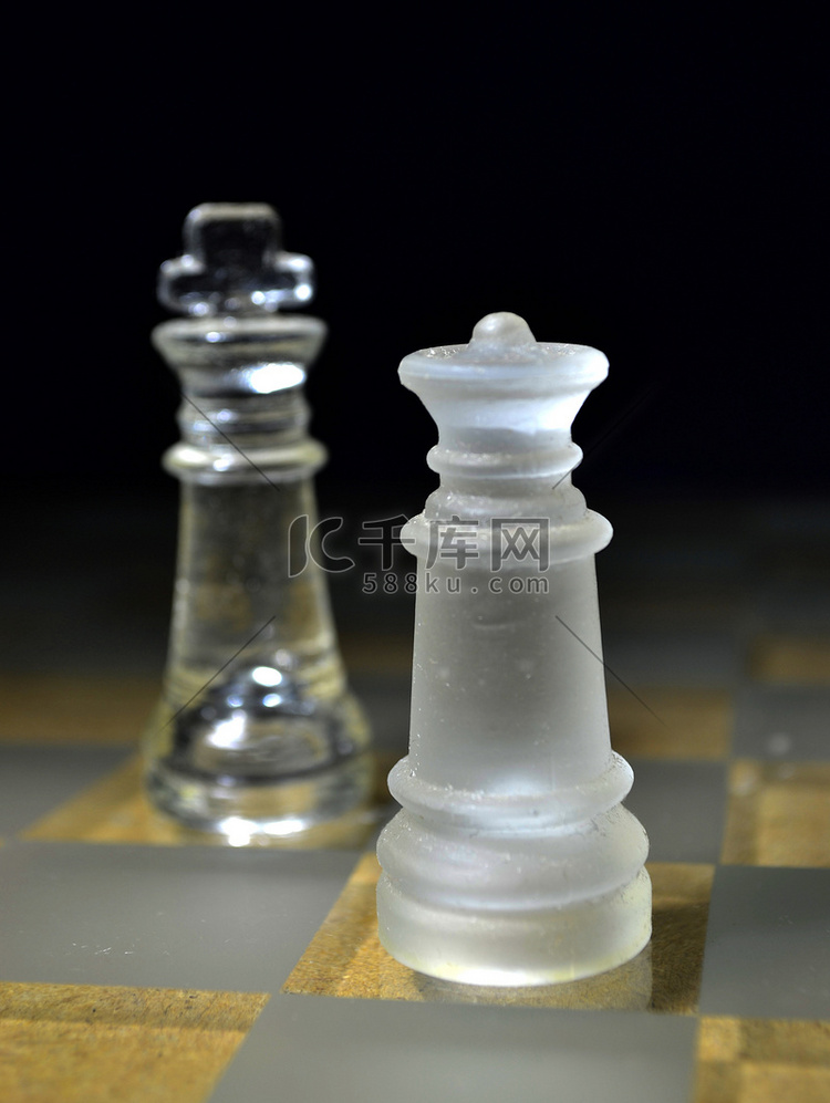 国际象棋皇后和国王高清摄影大图-千库网