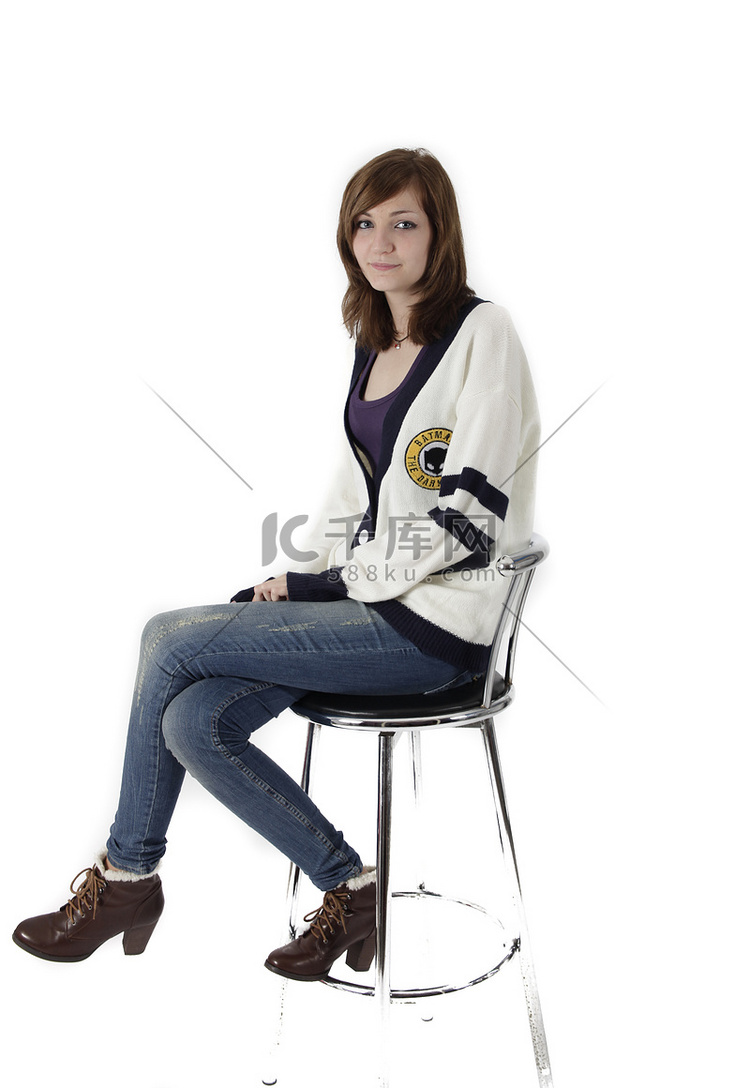 工作室白色背景中无辜的年轻法国女人高清摄影大图-千库网