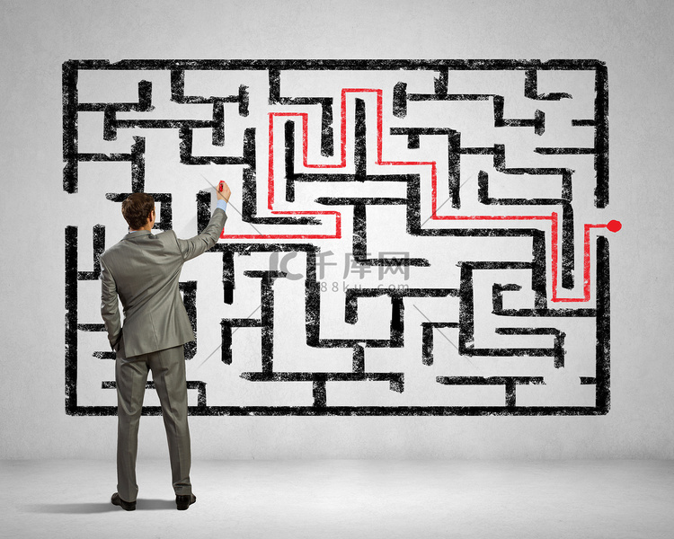 解决迷宫问题的商人高清摄影大图-千库网
