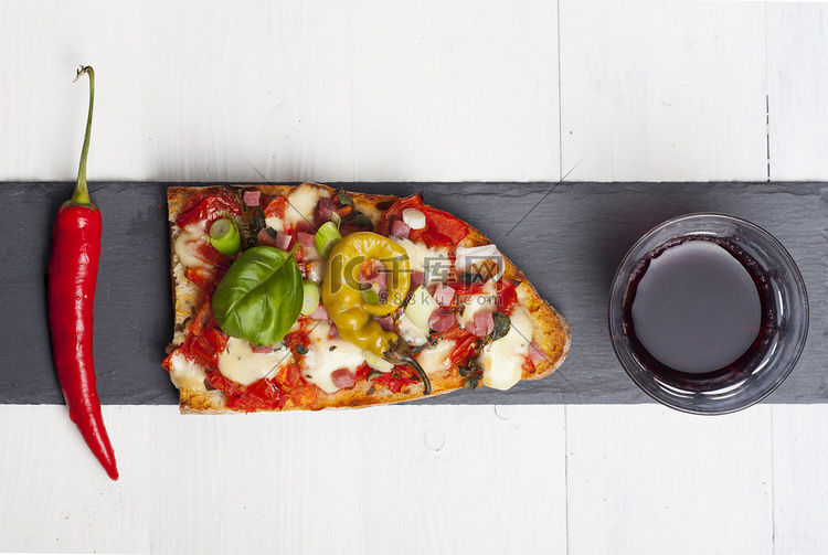 芝士烤法式长棍面包高清摄影大图-千库网