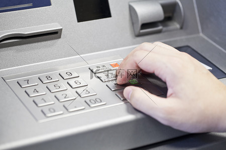 人的手输入 atm 银行取款机 pin 代码高清摄影大图-千库网