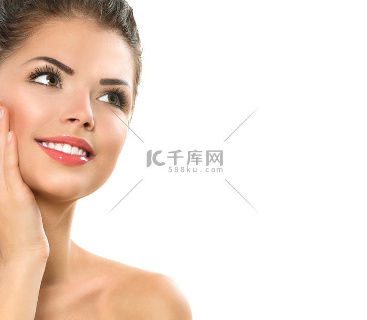 美容水疗中心女人肖像。高清摄影大图-千库网