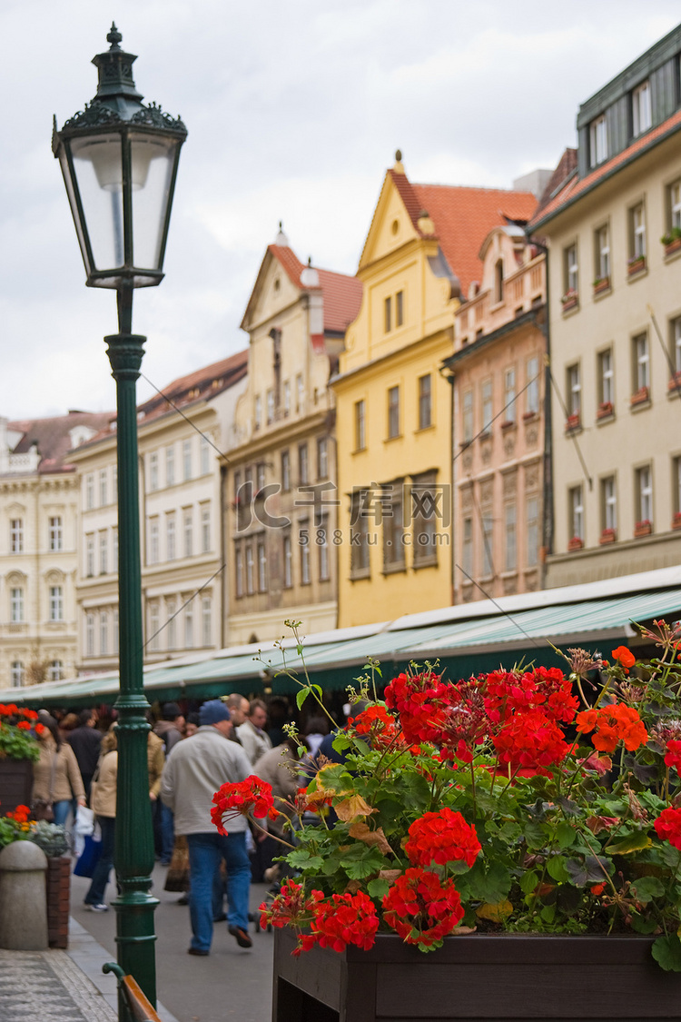 布拉格街头市场高清摄影大图-千库网