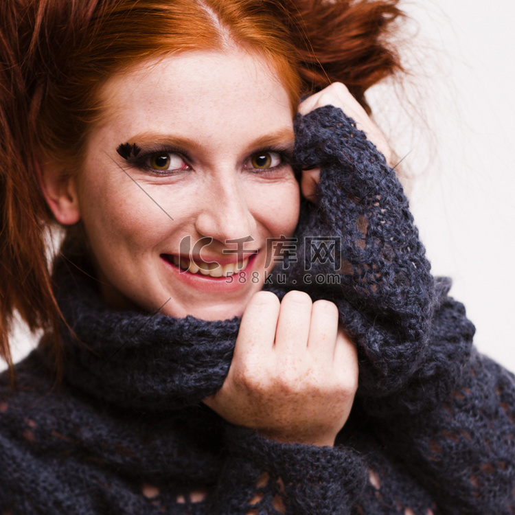 笑红发高清摄影大图-千库网