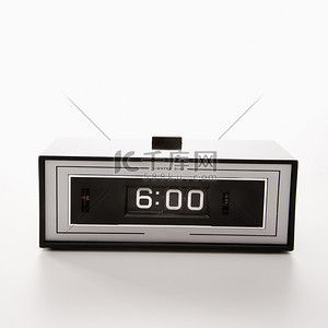 复古时钟设置为 6:00。高清摄影大图-千库网