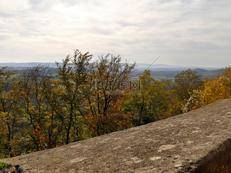 Rechberg 山秋天的全景到 Swabian Alb高清摄影大图-千库网