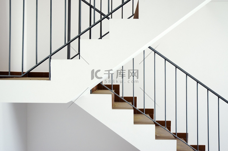 楼梯的飞行高清摄影大图-千库网