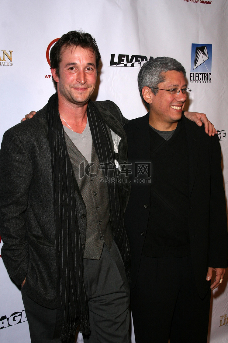 Noah Wyle 和 Dean Devlin /ImageCollect高清摄影大图-千库网