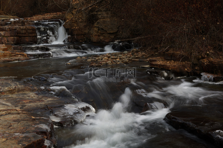 瀑布高清摄影大图-千库网