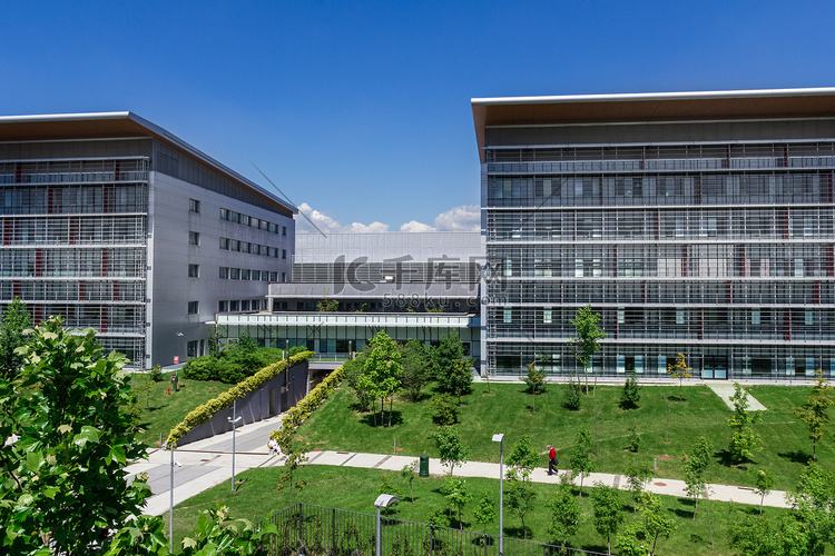 现代医院大楼高清摄影大图-千库网