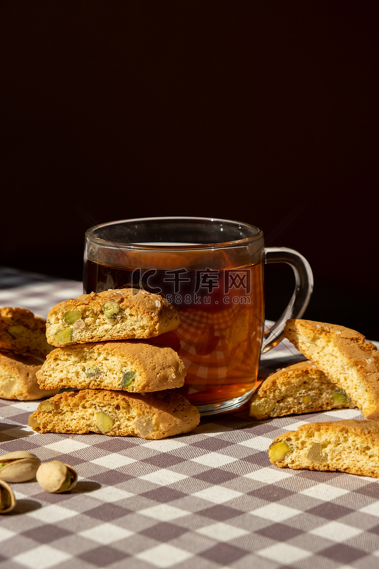 Biscotti Cantuccini 曲奇饼干配开心果和柠檬皮脆饼。高清摄影大图-千库网
