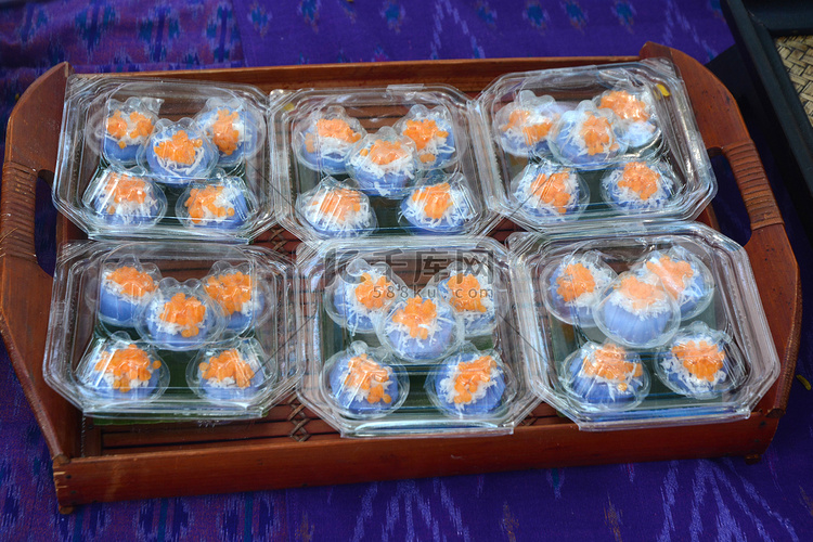 蝴蝶豌豆年糕（泰式甜点）- Kanom Dok Un Chan高清摄影大图-千库网