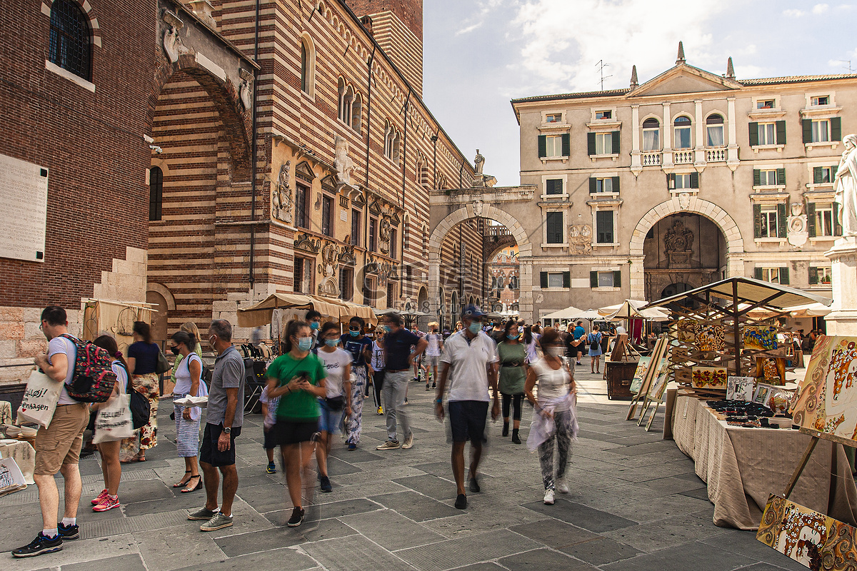 意大利维罗纳 Piazza dei Signor 广角视图 2高清摄影大图-千库网