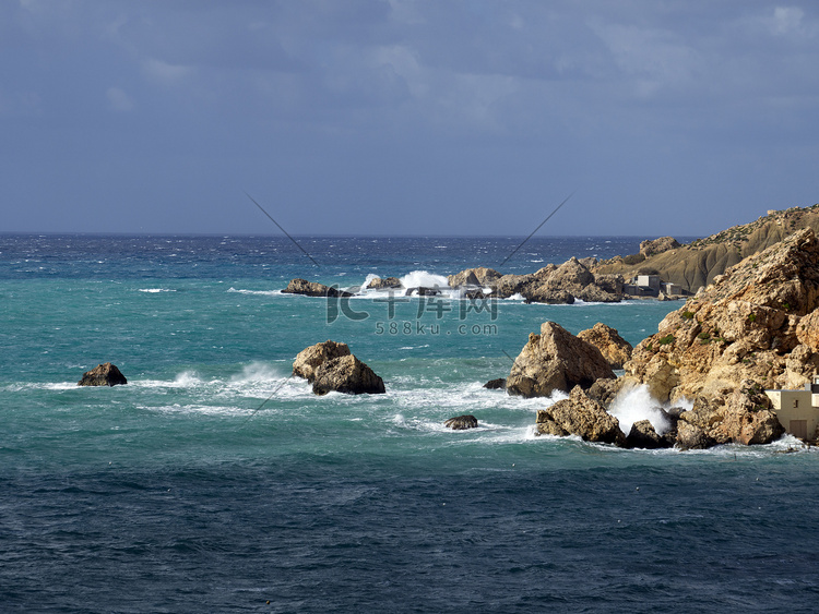 金湾海滩，马耳他群岛高清摄影大图-千库网
