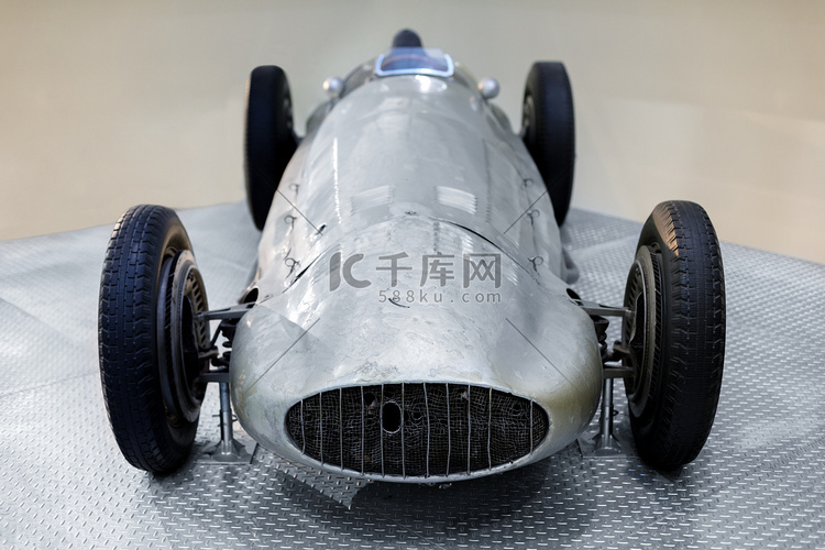 LIC - 2016 年 12 月 16 日，仅限社论使用：老式法拉利赛车 - Ferrari N.V. 是一家位于马拉内罗的意大利跑车制造商 ...