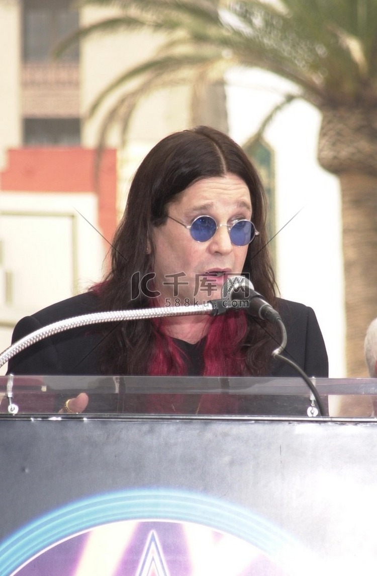 奥兹·奥斯本 (Ozzy Osbourne) 星光大道成名高清摄影大图-千库网