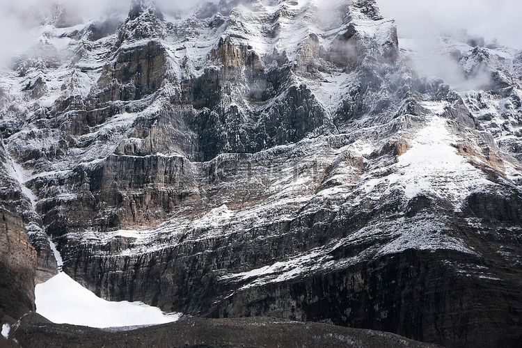 Mount Huber 与云彩，Yoho 国家公园，加拿大高清摄影大图-千库网