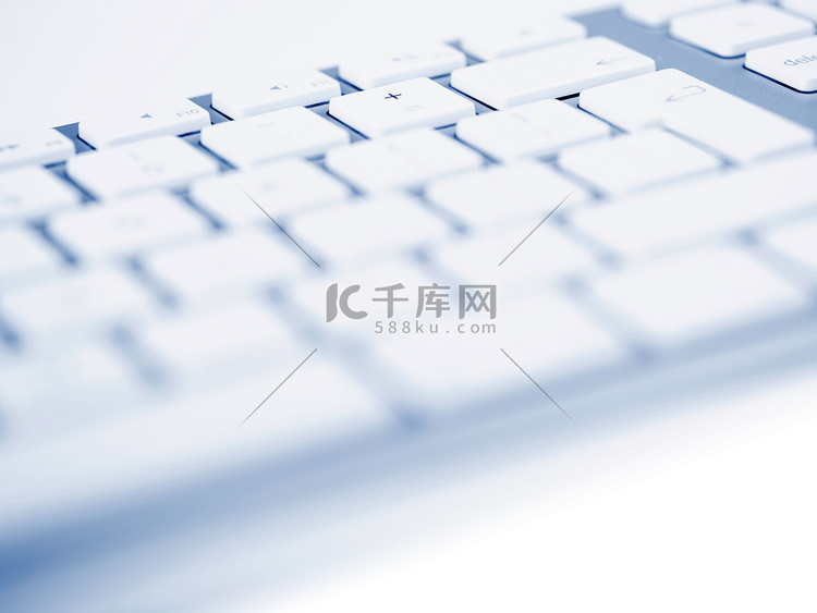 Plus Key In Focus on 电脑键盘高清摄影大图-千库网