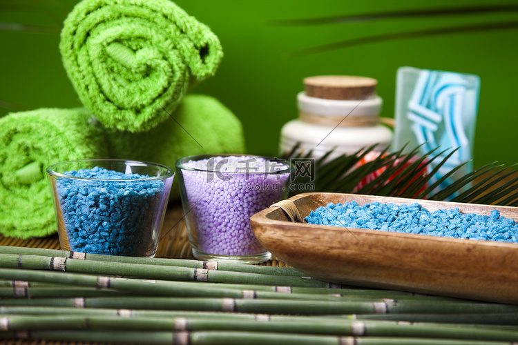 Spa、木碗海盐、新鲜有机概念高清摄影大图-千库网