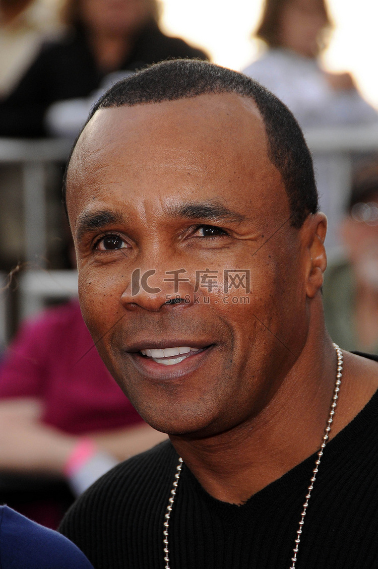 “Sugar Ray Leonard 在洛杉矶首映的‘This Is It’。诺基亚剧院，洛杉矶，CA。10-27-09 ...