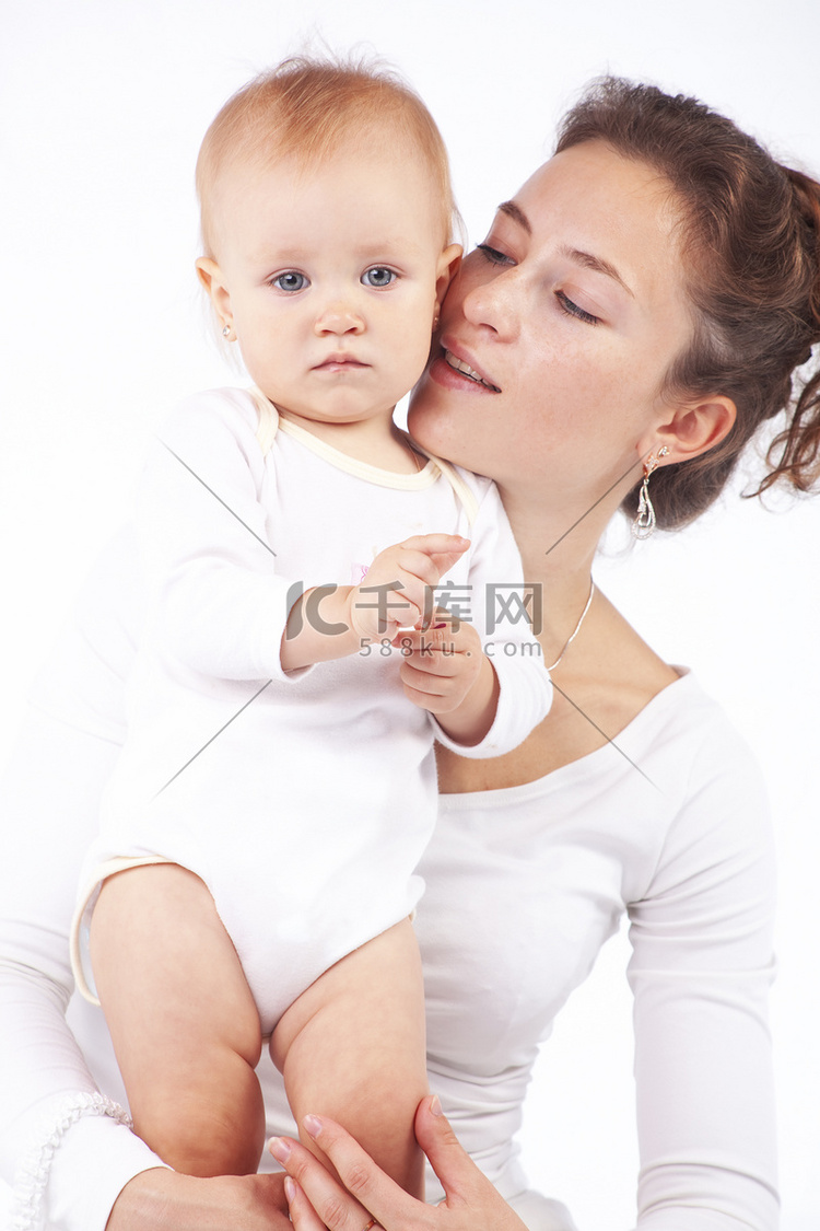 妈妈带着宝宝高清摄影大图-千库网