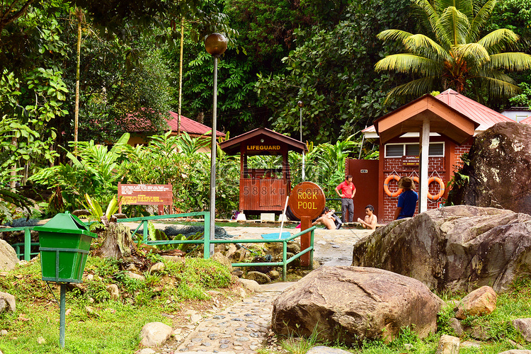 马来西亚沙巴的波令温泉游泳池高清摄影大图-千库网