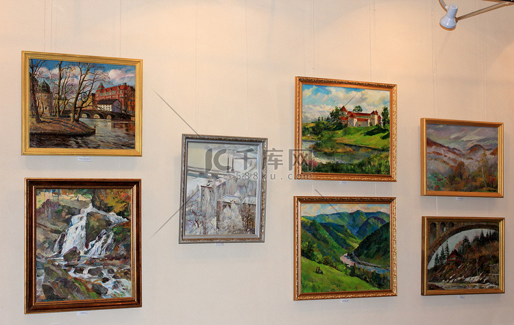 艺术家 Anatoliy Dereza 展览开幕高清摄影大图-千库网