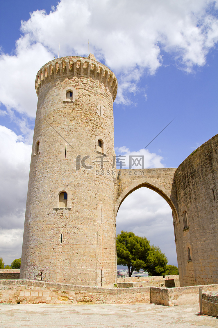 Castle Castillo de Bellver 在马略卡岛帕尔马的马略卡岛高清摄影大图-千库网