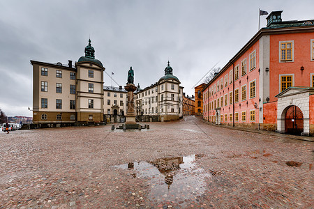 “Riddarholmen 的 Birger Jarls 广场（Gamla Stan 的一部分），Stockh”高清摄影大图-千库网
