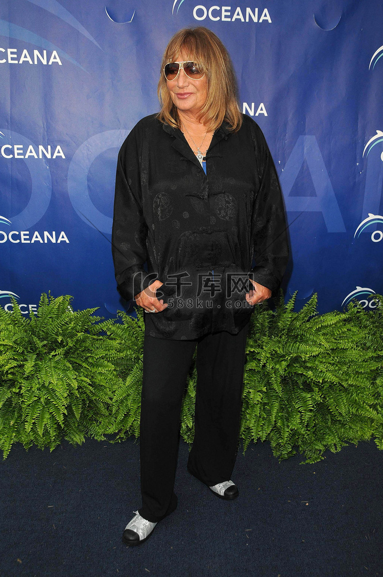 “2009 年 Oceana 的 SeaChange 夏季派对上的 Penny Marshall。加利福尼亚州拉古纳海滩的私人住宅。08-22 ...