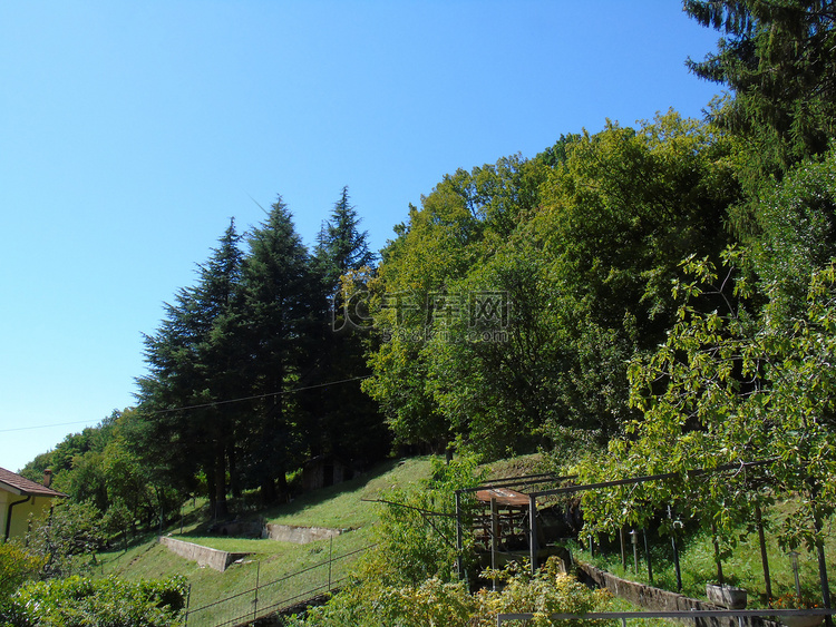 意大利威尼托的 Tarzo 村高清摄影大图-千库网