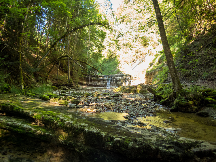 阿尔高的 Waltenhofen 附近的 Rohrbachtobel高清摄影大图-千库网