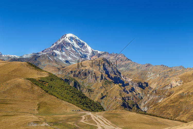 格鲁吉亚卡兹别克山高清摄影大图-千库网