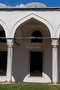 展出奥斯曼帝国时期的古柱高清摄影大图-千库网