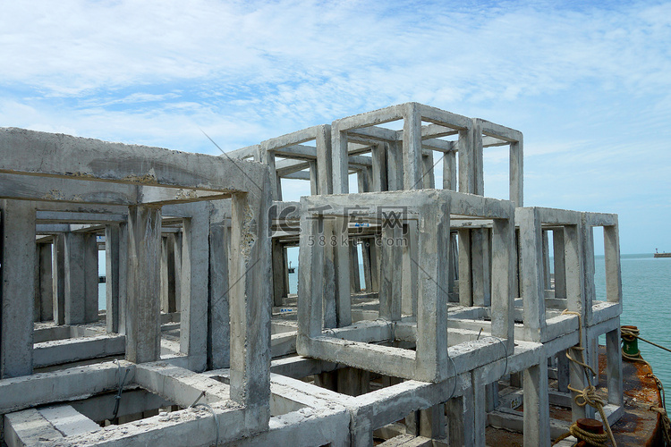 人造立方体礁石高清摄影大图-千库网