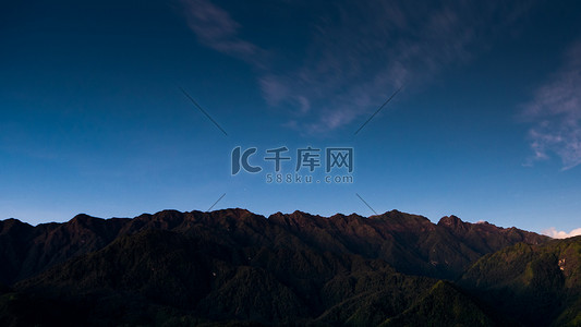 Fansipan、Fan Si Pan 或 Phan Xi Pang 山是越南萨帕的印度支那最高的山峰高清摄影大图-千库网