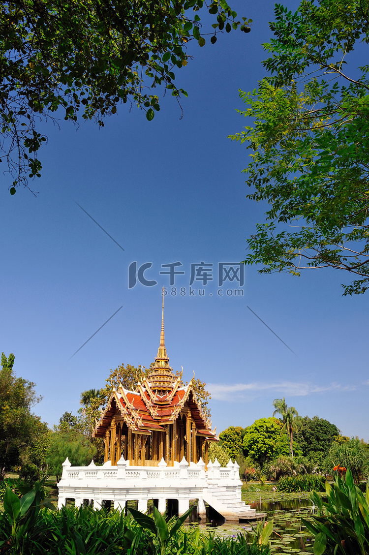 “莲花池中的泰国馆，Suan Luang Rama IX Thailand。”高清摄影大图-千库网