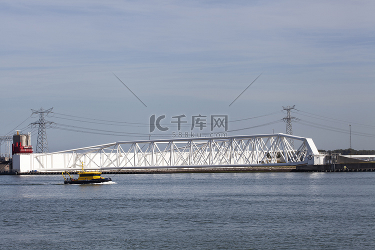 Nieu 上 Maeslantkering 风暴潮屏障的航拍图高清摄影大图-千库网