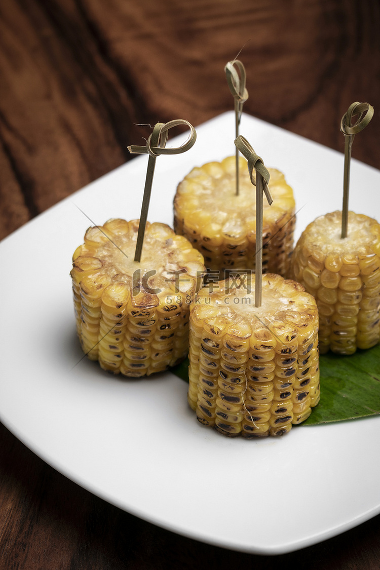 甜玉米棒素食小吃零食高清摄影大图-千库网
