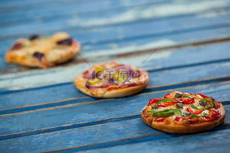 各种美味的意大利比萨高清摄影大图-千库网