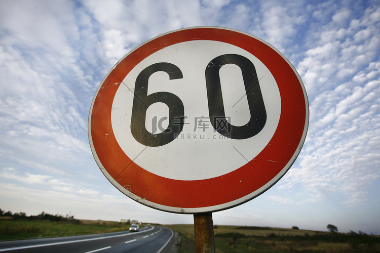 路唱限速六十高清摄影大图-千库网