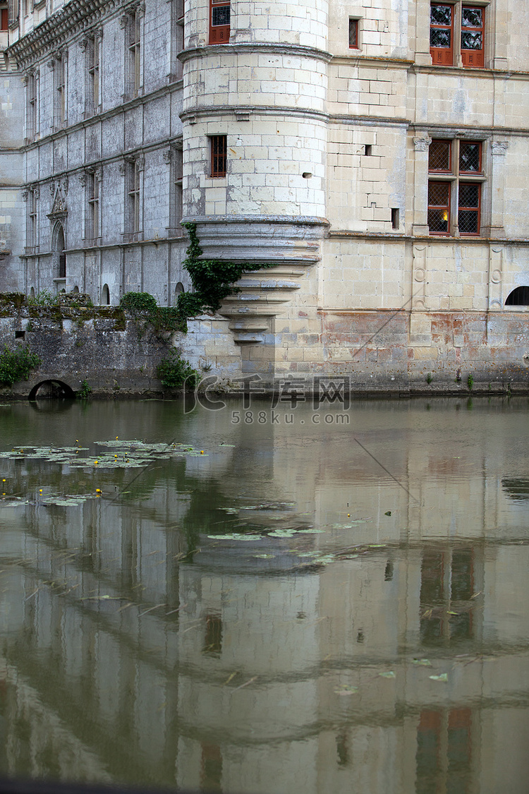 法国卢瓦尔河谷的 Azay-le-Rideau 城堡高清摄影大图-千库网